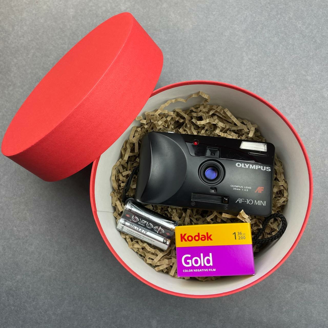 Винтажный пленочный фотоаппарат Olympus AF 10 mini, подарочный набор