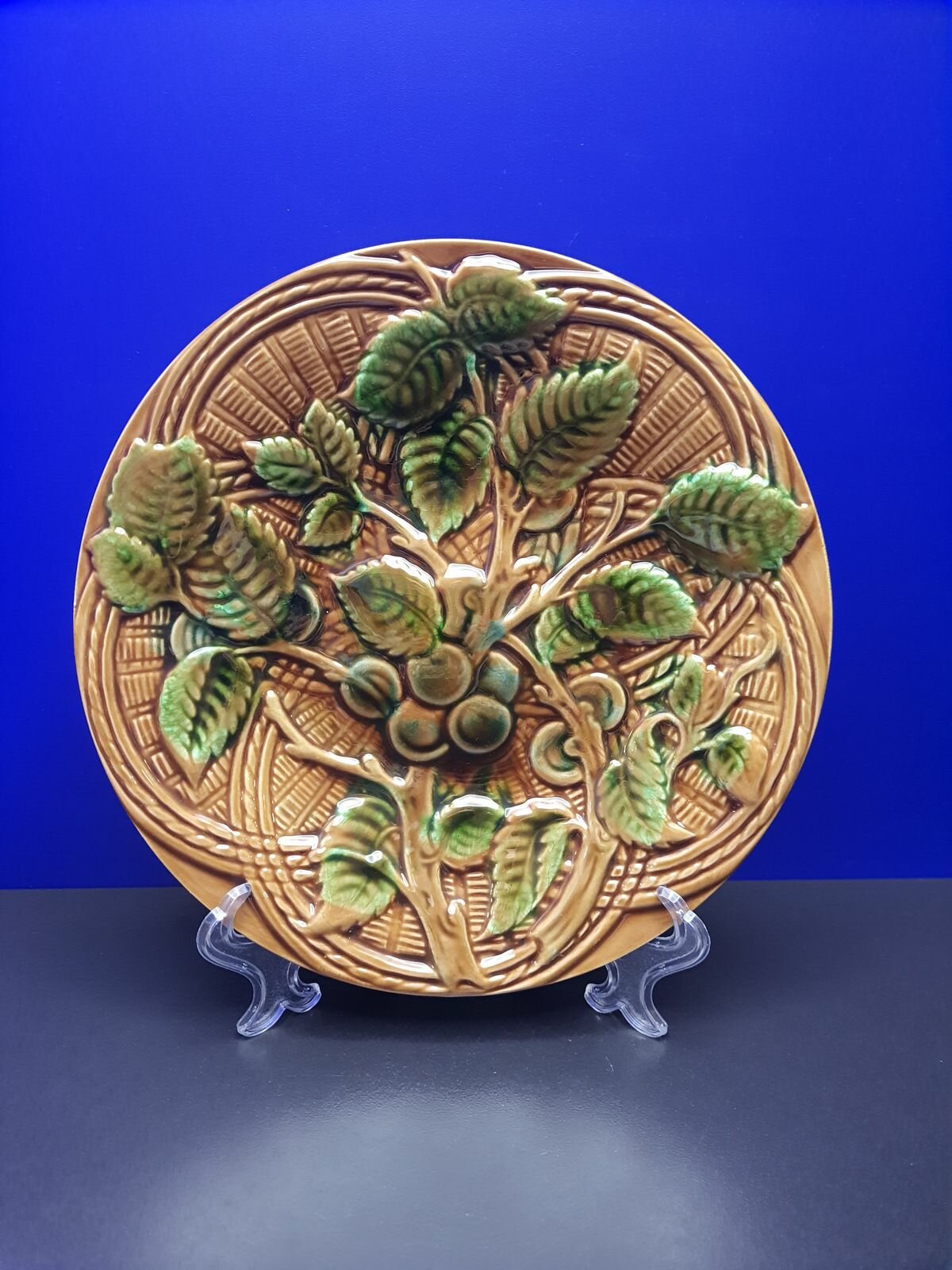 Панно настенная тарелка "Вишня", фаянс, ЗиК, винтаж СССР, 1974-1991 гг.