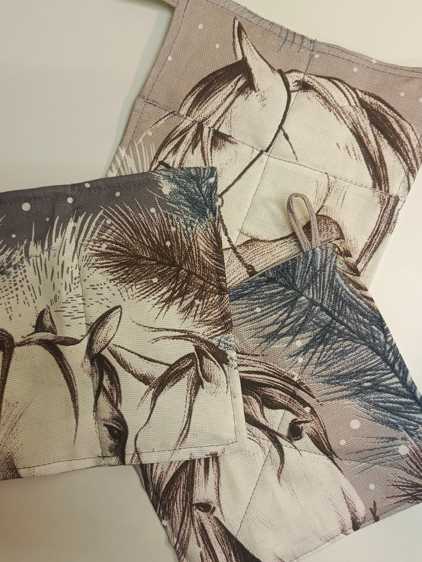 Набор кухонных прихваток "Лошади", хлопок, с петельками, 20 см, 3 шт.