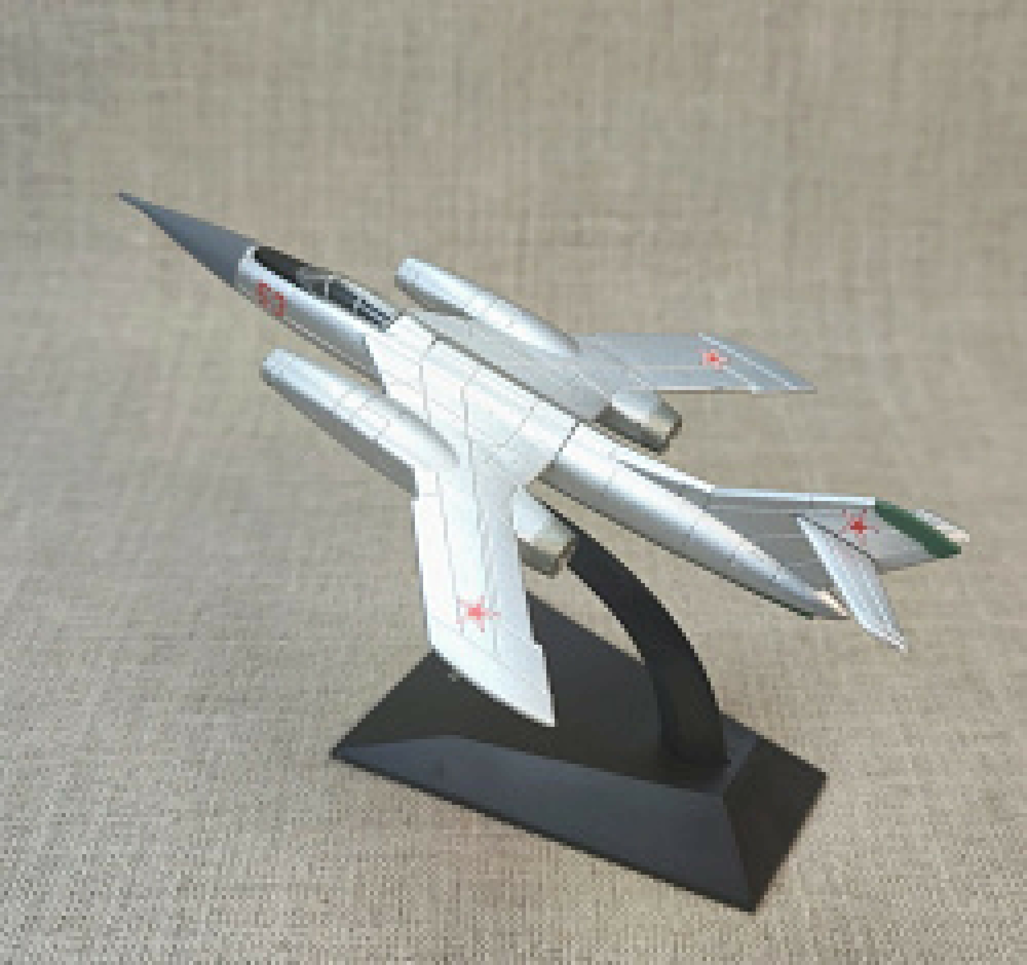 Масштабная модель 1/144 самолет ЯК-27