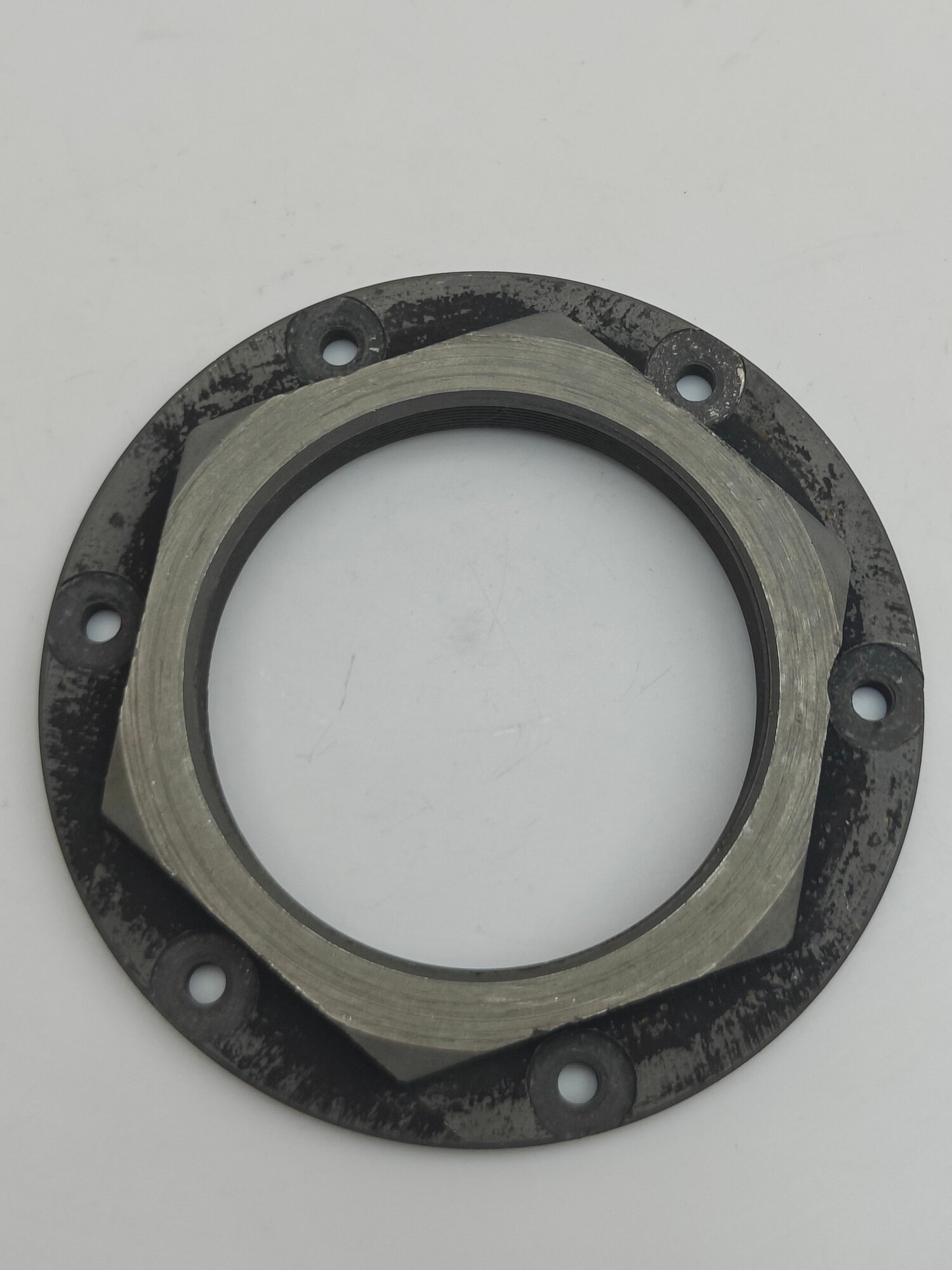 Гайка полуоси Daily