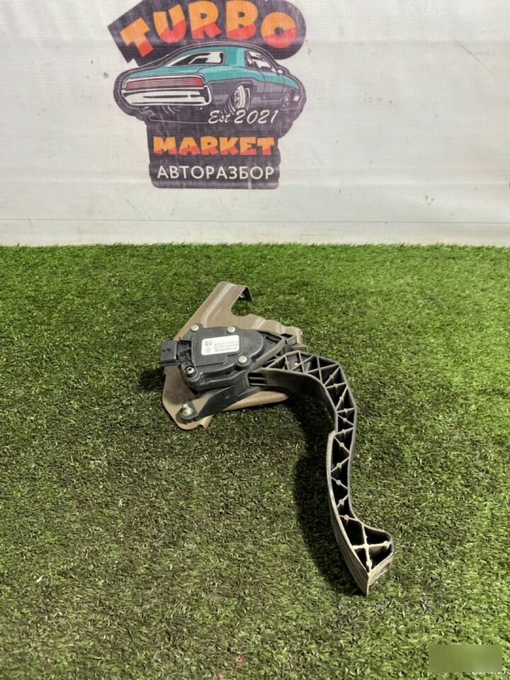 Педаль газа Renault Logan 2 2012-2018