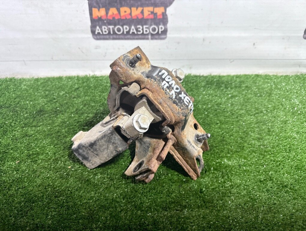 Подушка двигателя передняя левая Volkswagen Polo