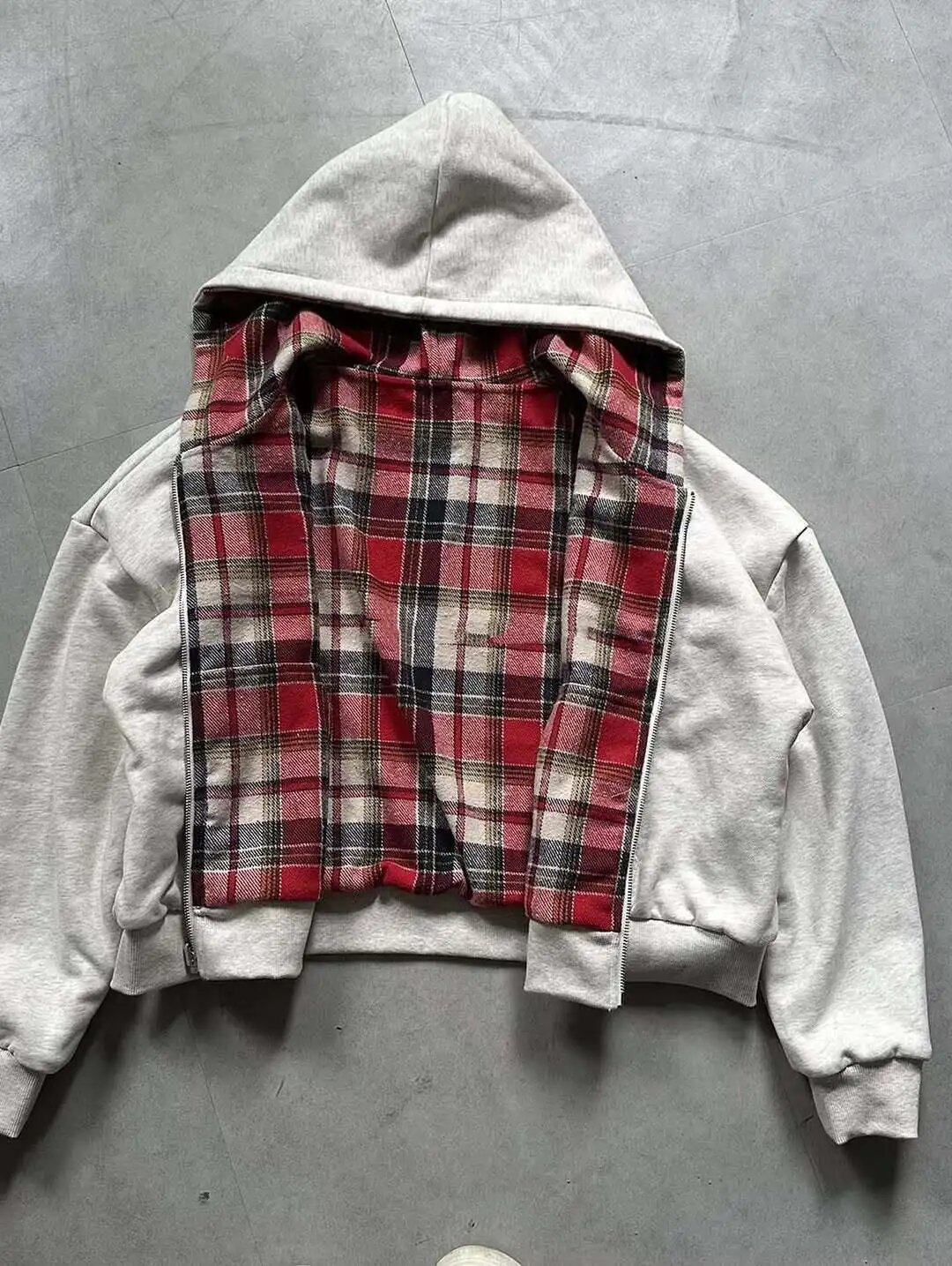 Толстовка спортивная