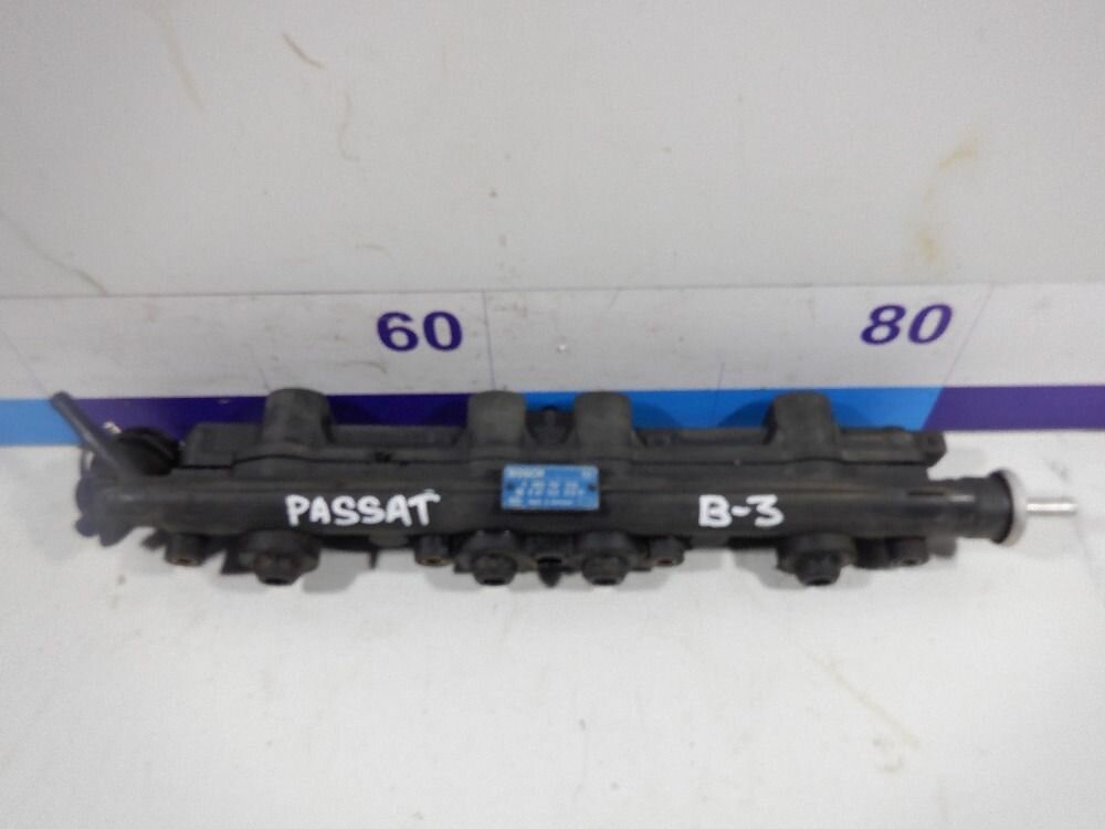 Форсунка топливная VW Passat B3 073906031