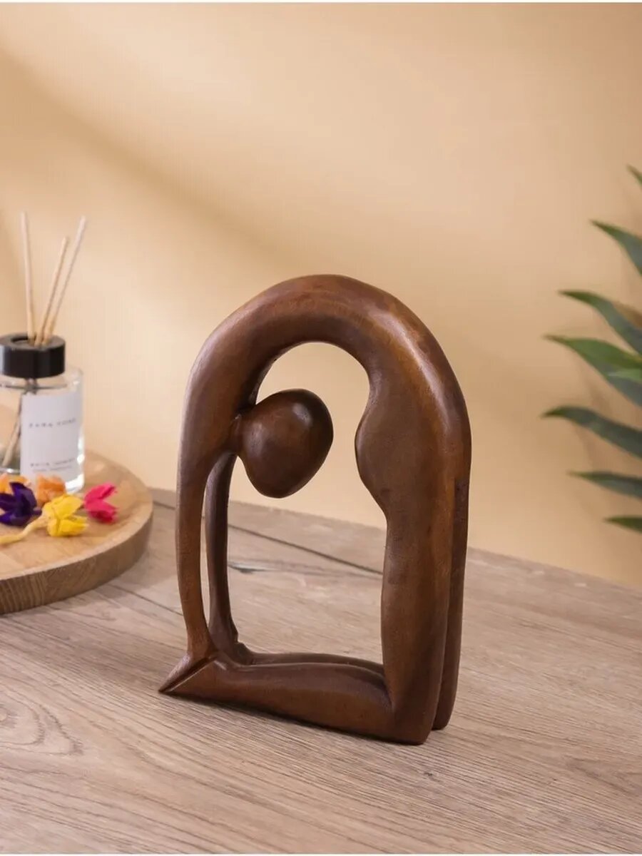 Элегантный деревянный сувенир с суар-отделкой