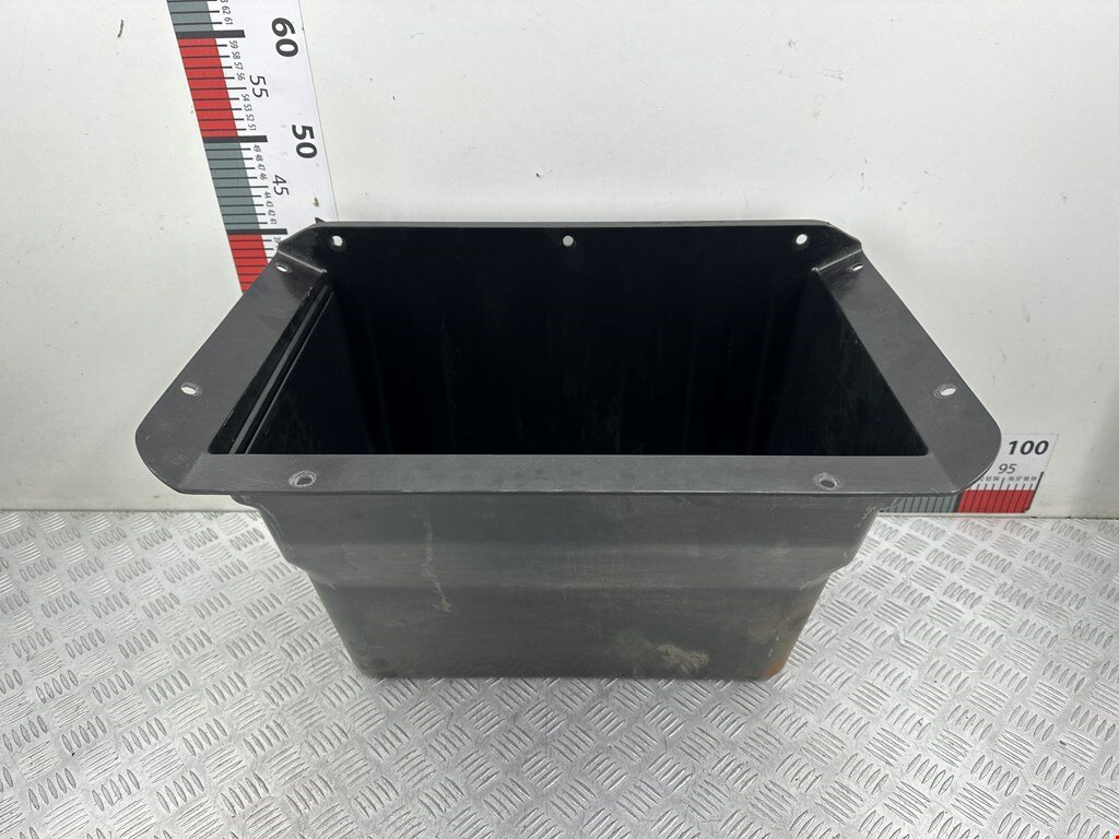 Поддон багажного отделения (органайзер корыто) Tesla Model S 100589700G арт. 2264679