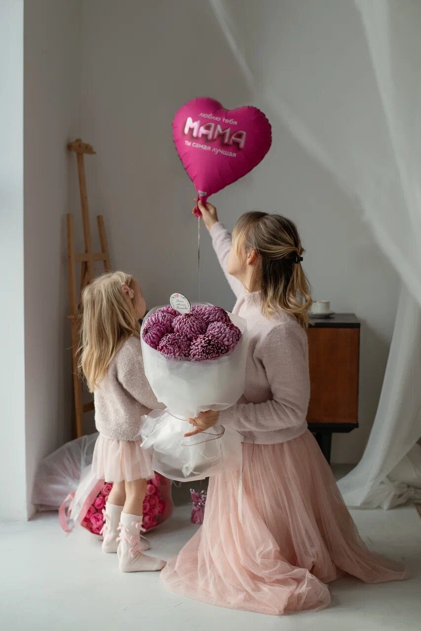 Букет "Мамуле", хризантемы, бигуди, нежная упаковка, фольгированный шар