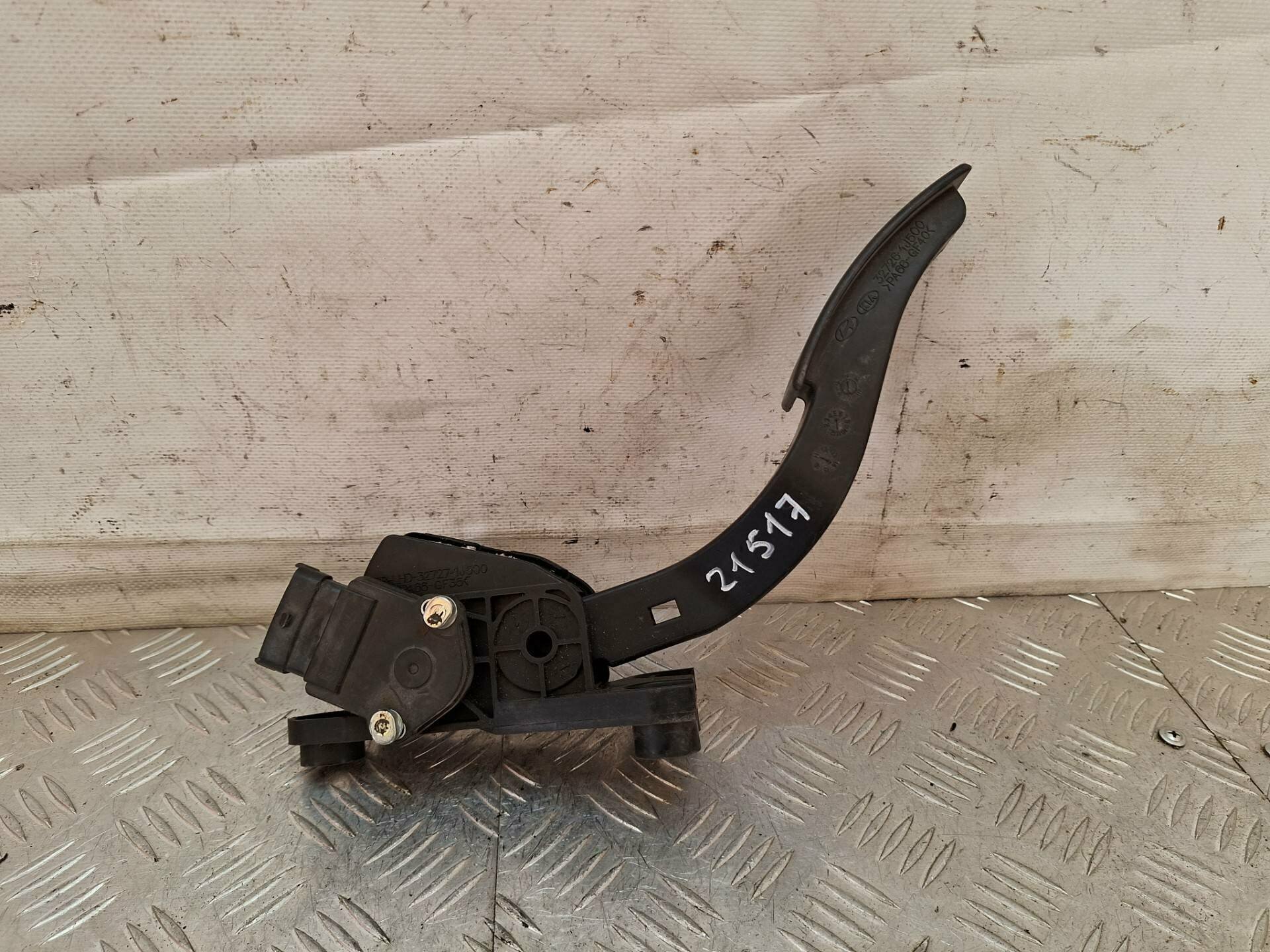 Педаль газа Kia Rio 3 (2011 - 2015) 327261J500