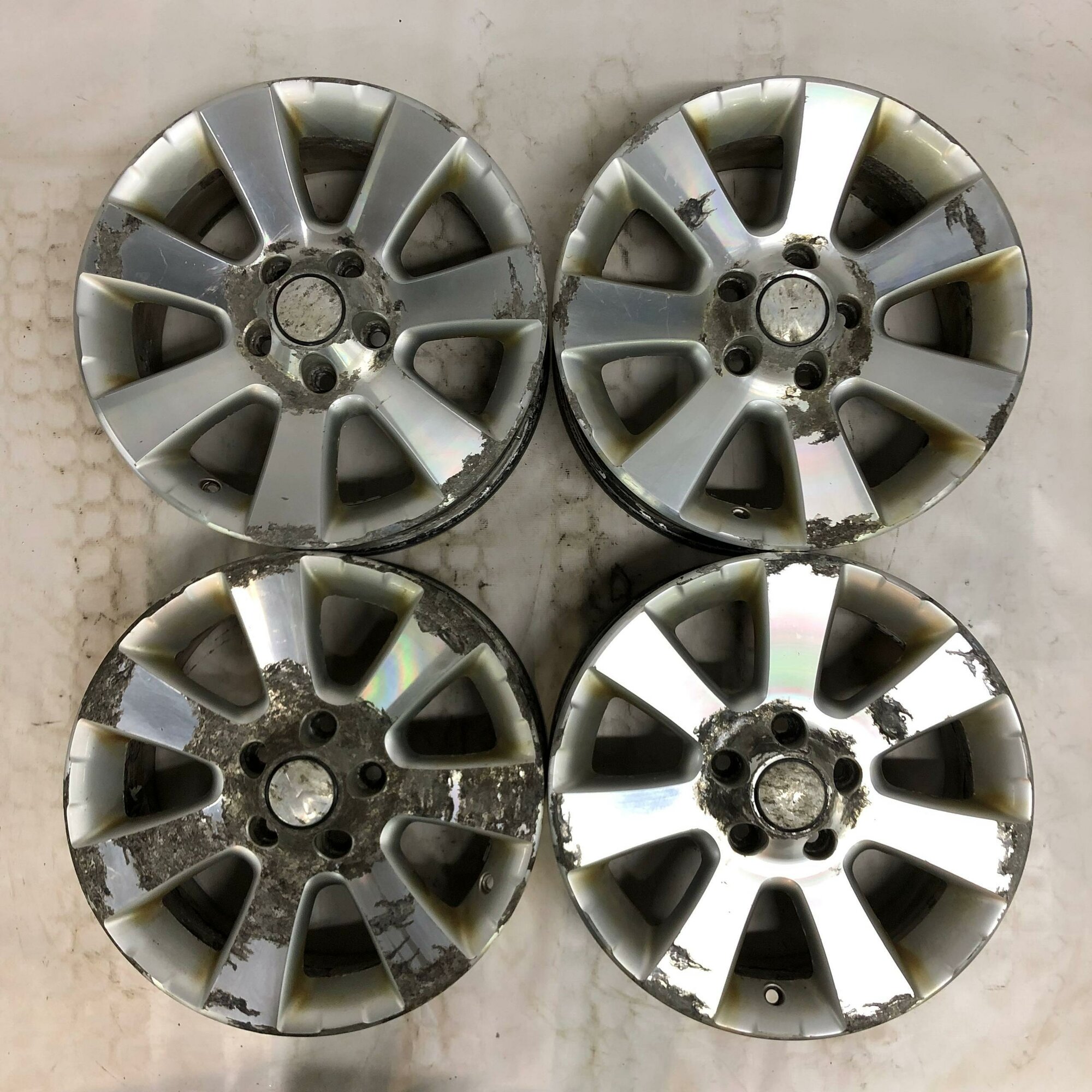 Колесные диски Volkswagen 16x6.5 PCD 5x112 D57.1 ET33 (оригинал)