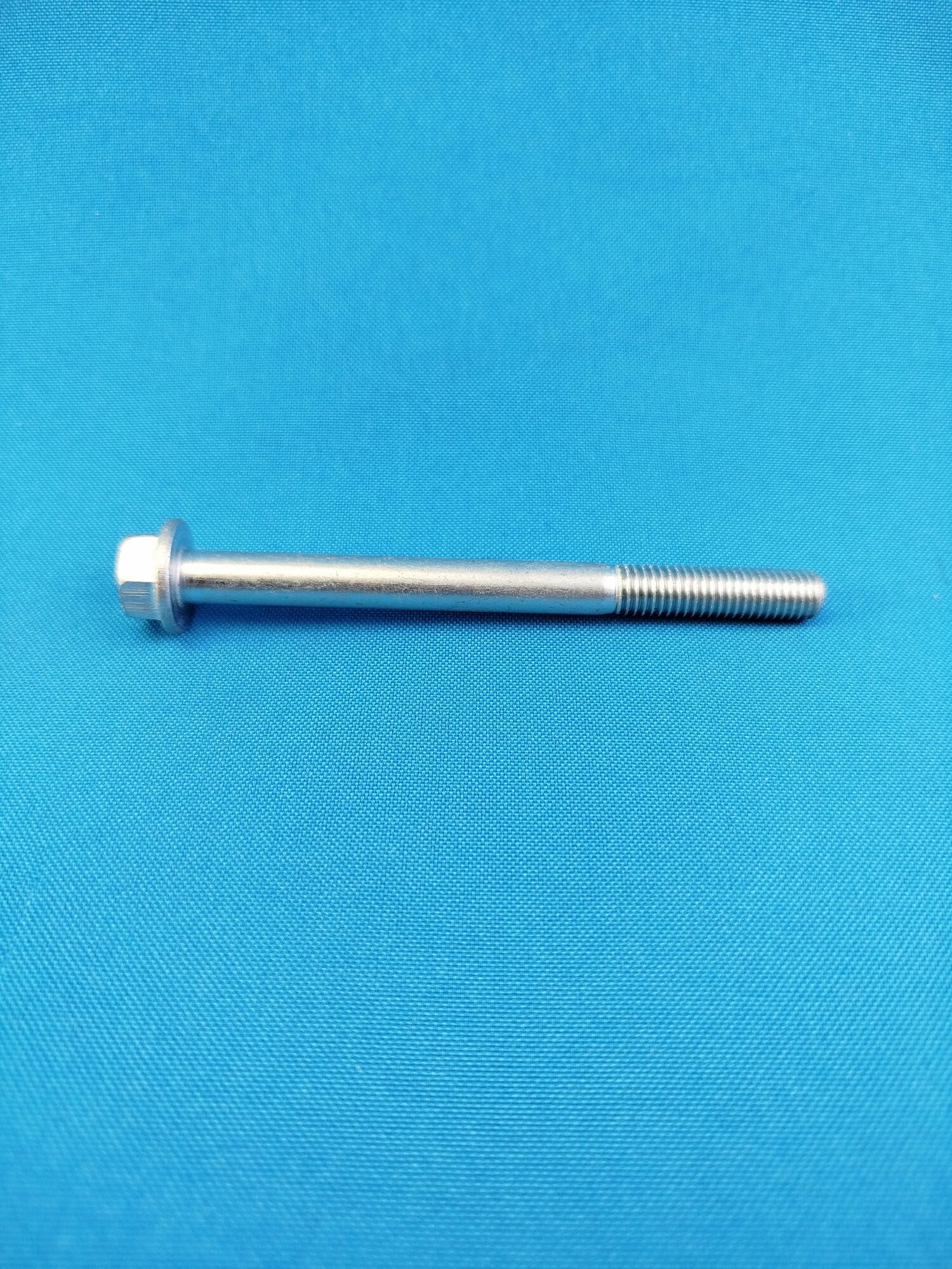 Болт "ВАЗ" М8*1,25*95 крепления компрессора кондиционера для автомобилей Калина, Приора, Гранта (1118-8111510-01)