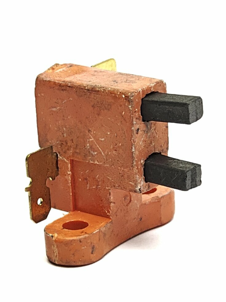 Щеткодержатель Carver генератора PPG-7000DE PPG-9000DE со щетками угольными