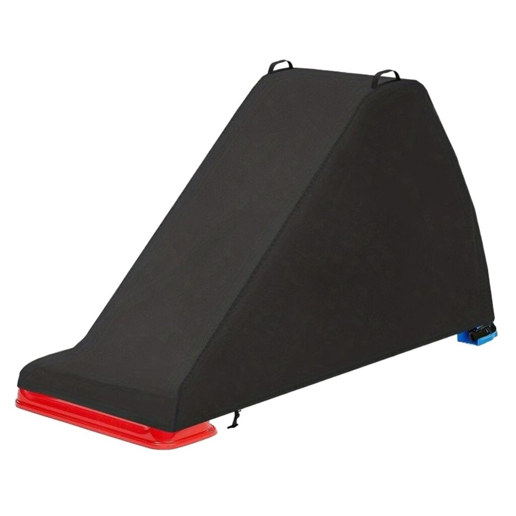 Набор детских горок на открытом газоне во внутреннем дворе-Черный