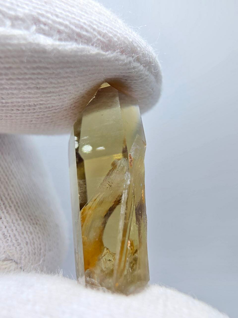 Цитрин кристалл 23 мм, 3 г.