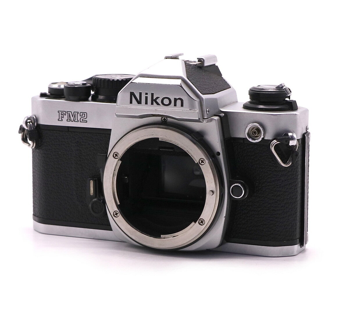 Зеркальный пленочный фотоаппарат Nikon FM2 body