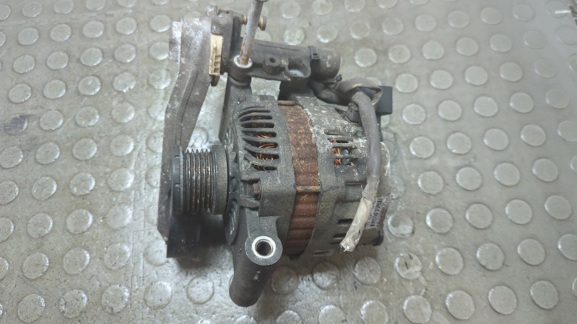 Генератор Peugeot 207 Б/У