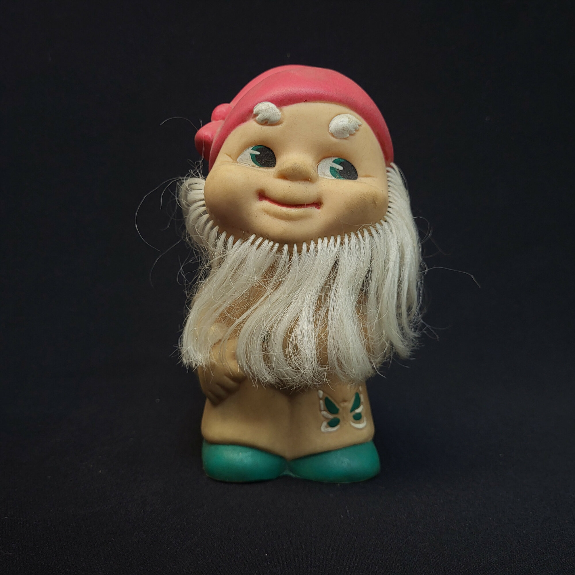 Игрушка винтажная, СССР. Резиновая фигурка гнома с бородой и в колпаке, около 14 см