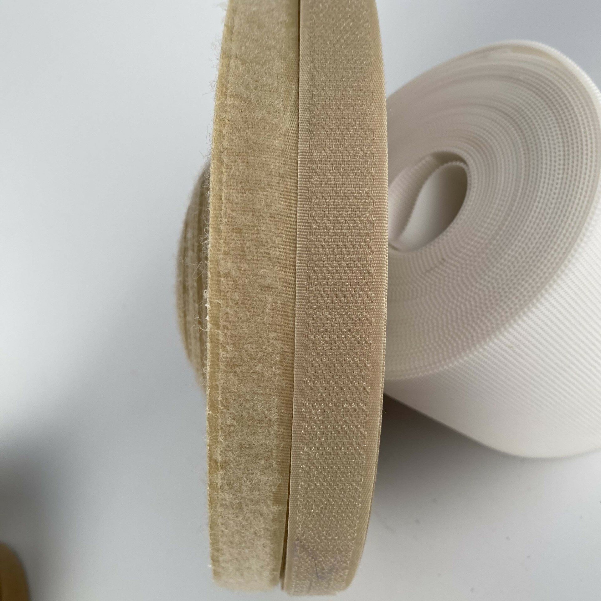 Цветная магическая лента 2,5 см, 30% нейлона, аксессуары с велкро поверхностью, водонепроницаемая фиксирующая пряжка, прочная лента для обуви и головных уборов