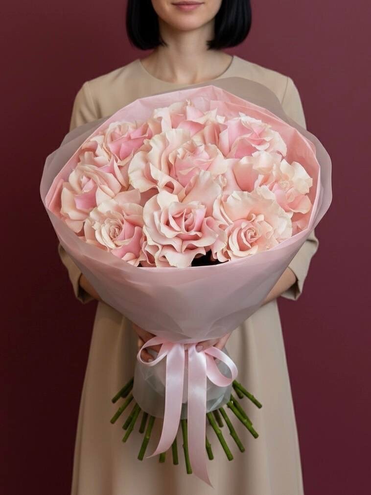 Монобукет роза французская 9шт, розовый, в дизайнерской пленке