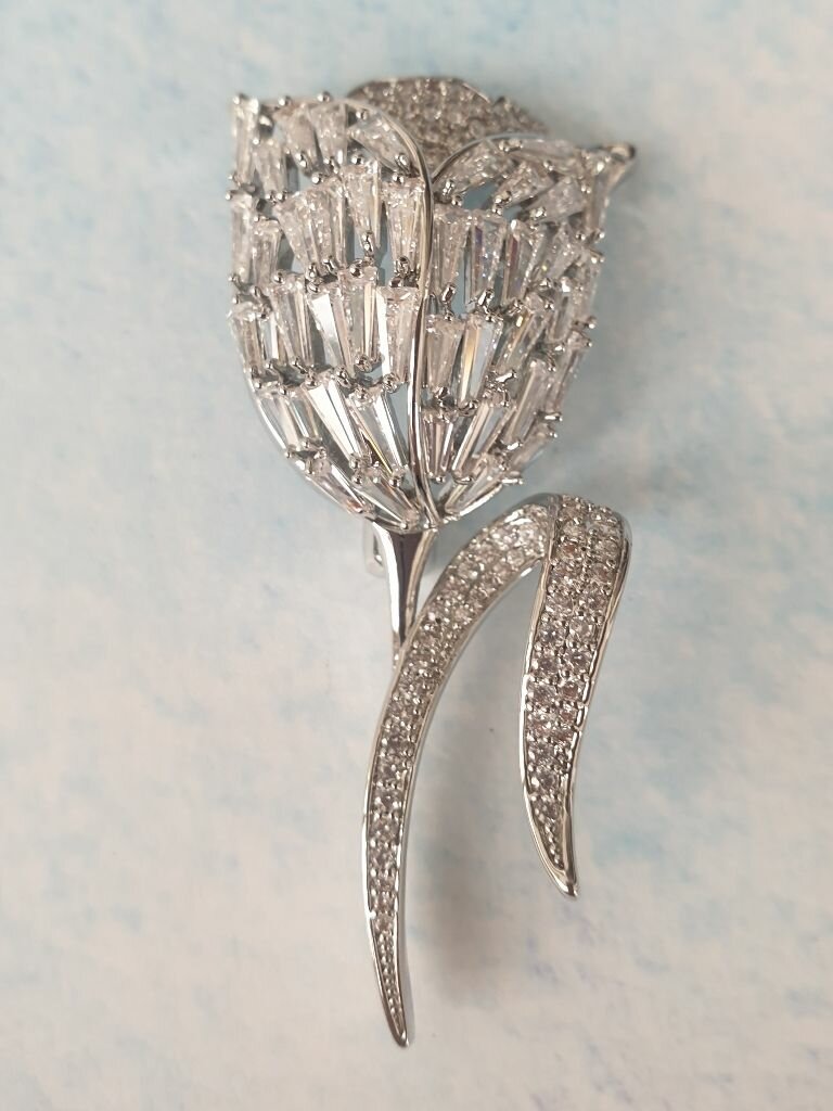 Брошь, фианит