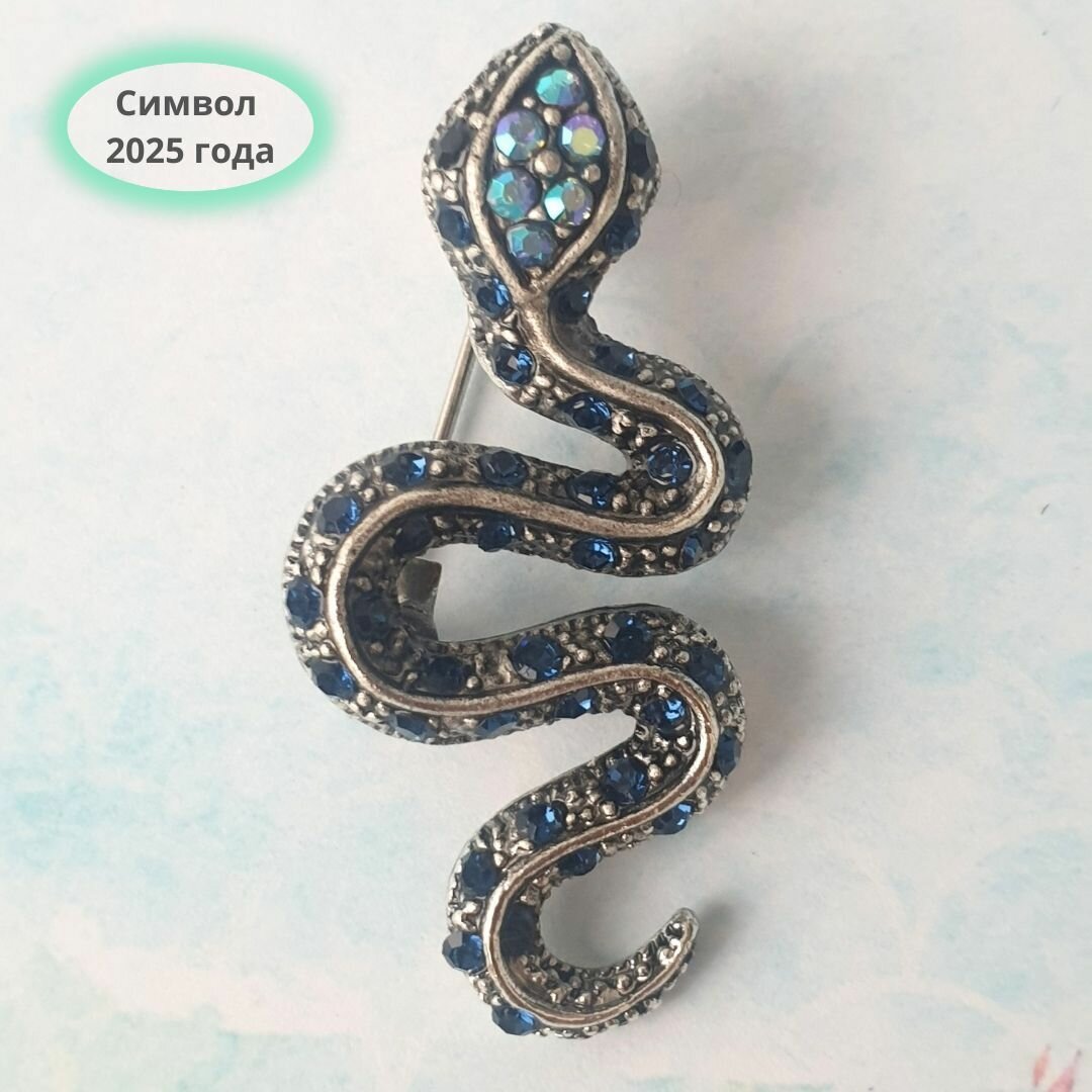 Брошь, стразы