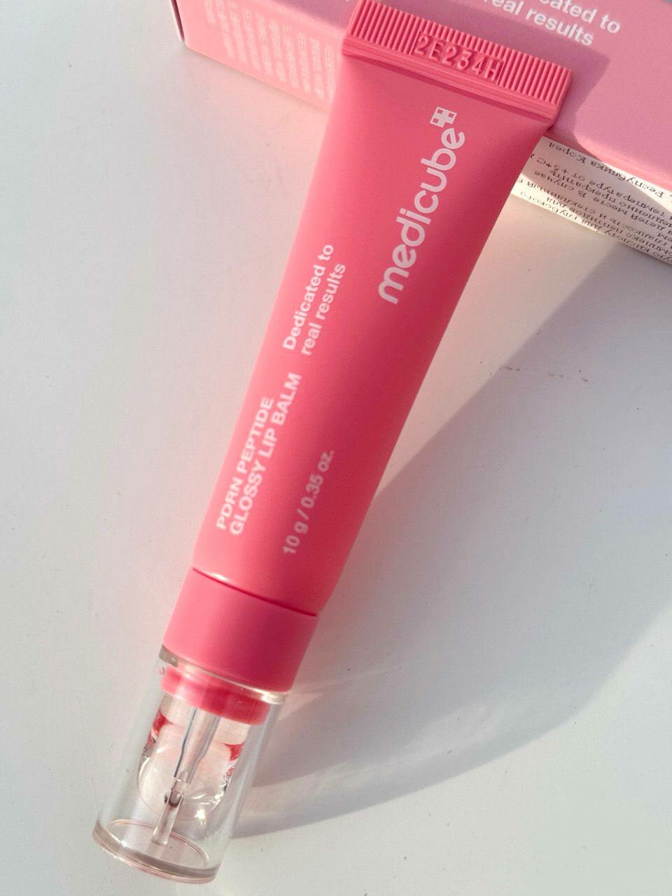Глянцевый бальзам для губ с пдрн и пептидами medicube PDRN Peptide Glossy Lip Balm, 10 гр