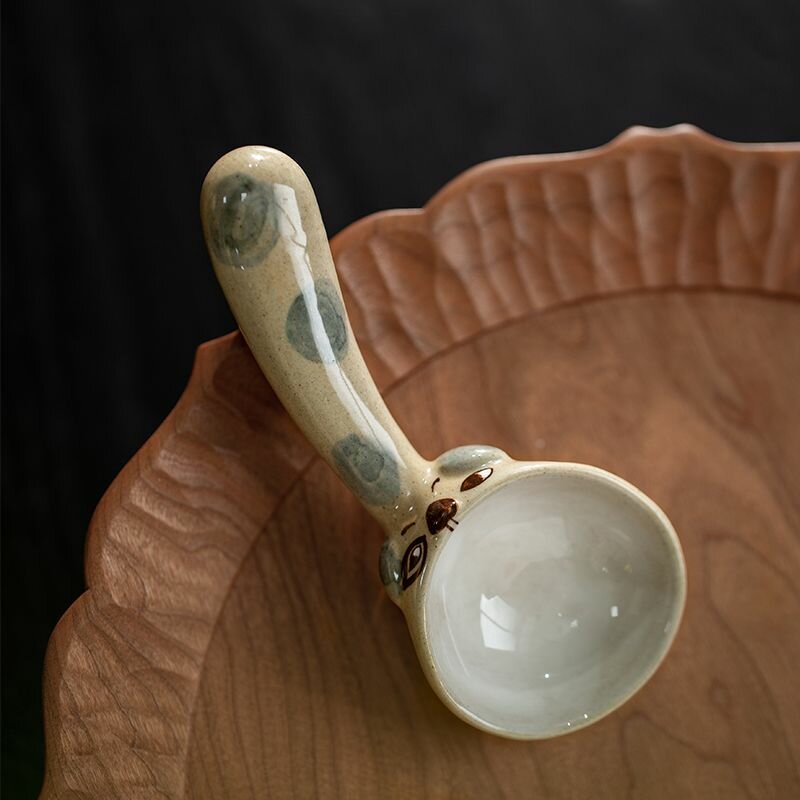 Милая дизайнерская маленькая ложка, керамическая ложка для риса ручной работы из Цзиндэчжэня, креативное керамическое искусство.