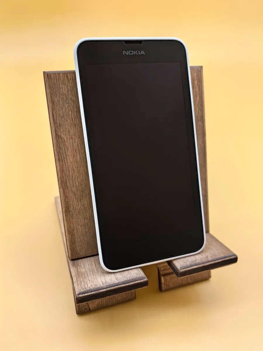 Мобильный телефон Nokia Lumia 630