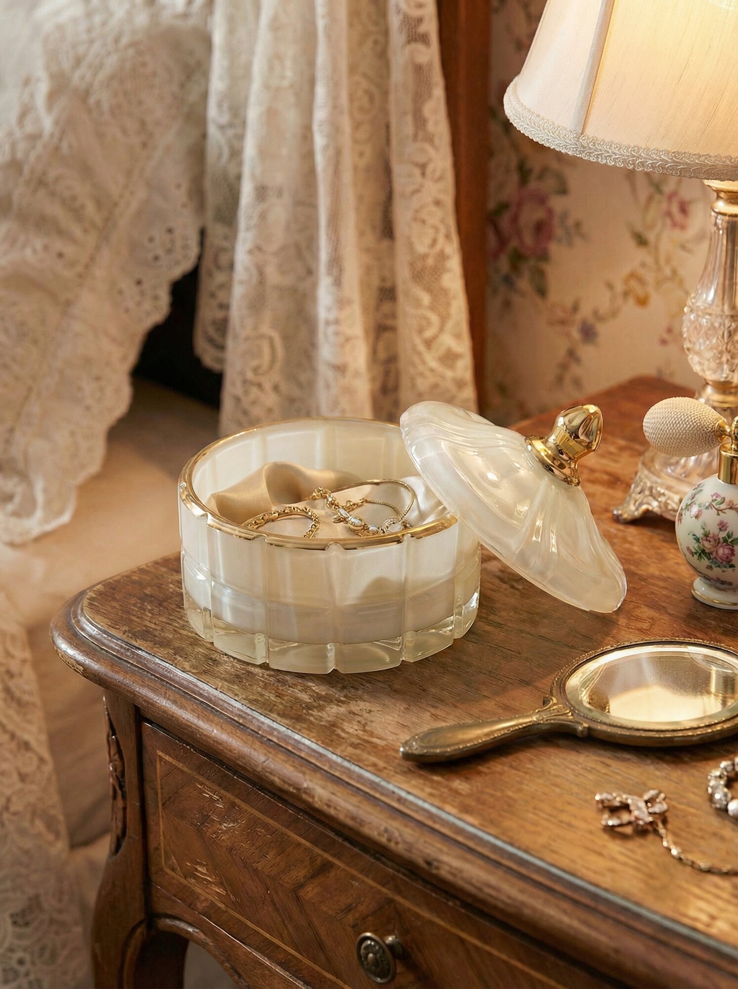 Шкатулка LOVELY IVORY LEFARD 10,5*10,5*10см стекло