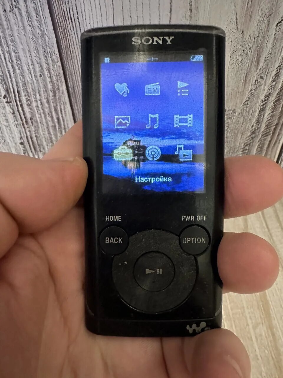 Мп3 плеер Sony NWZ-E384 8Gb Black , FM-радио