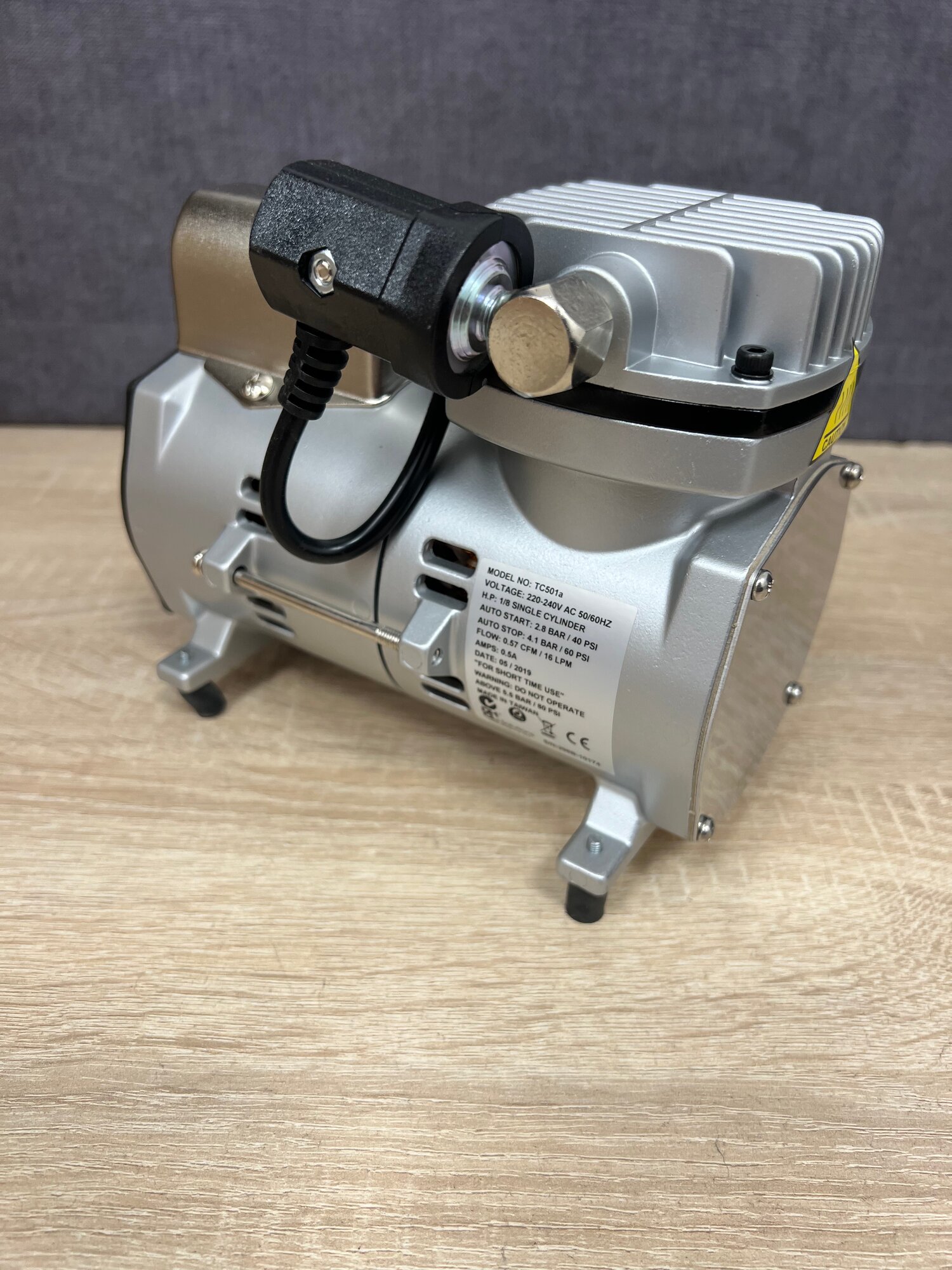 Компрессор Sparmax "TC-501as" для аэрографии, безмасляный, поршневой, электрический