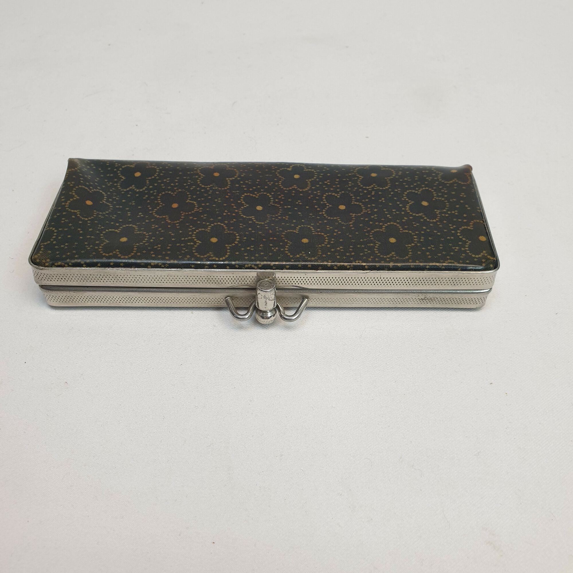 Винтажный кошелек 6х14 см, лакированная кожа, металлическая фурнитура, следы времени, СССР