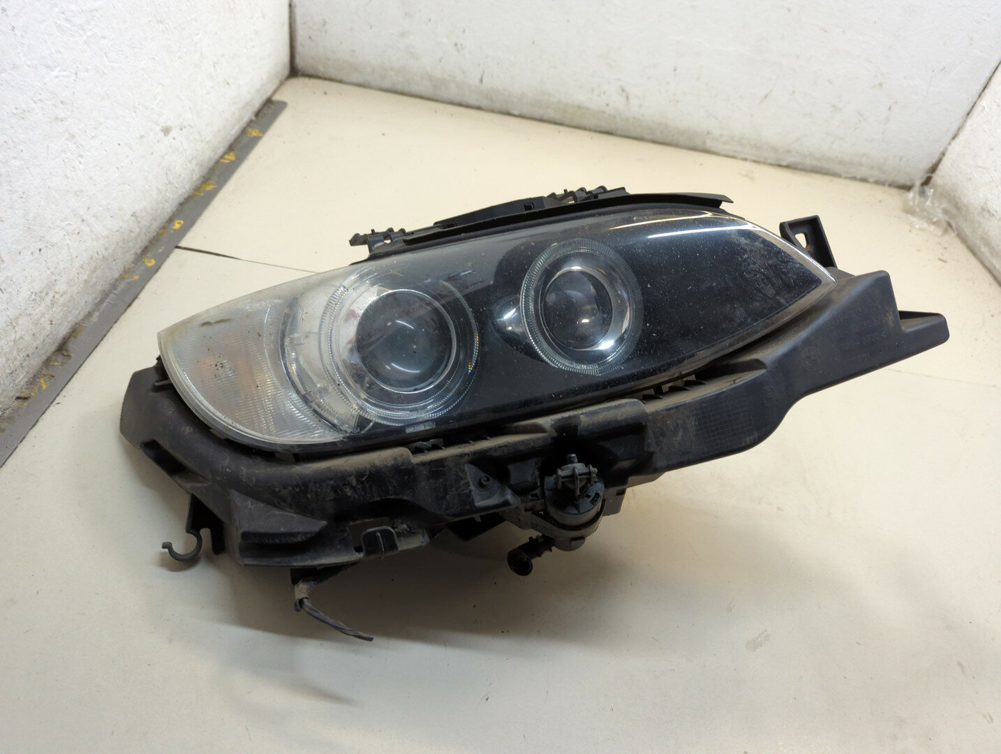 Фара (передняя) правая BMW 3 E90, E91, E92, E93 Б/У