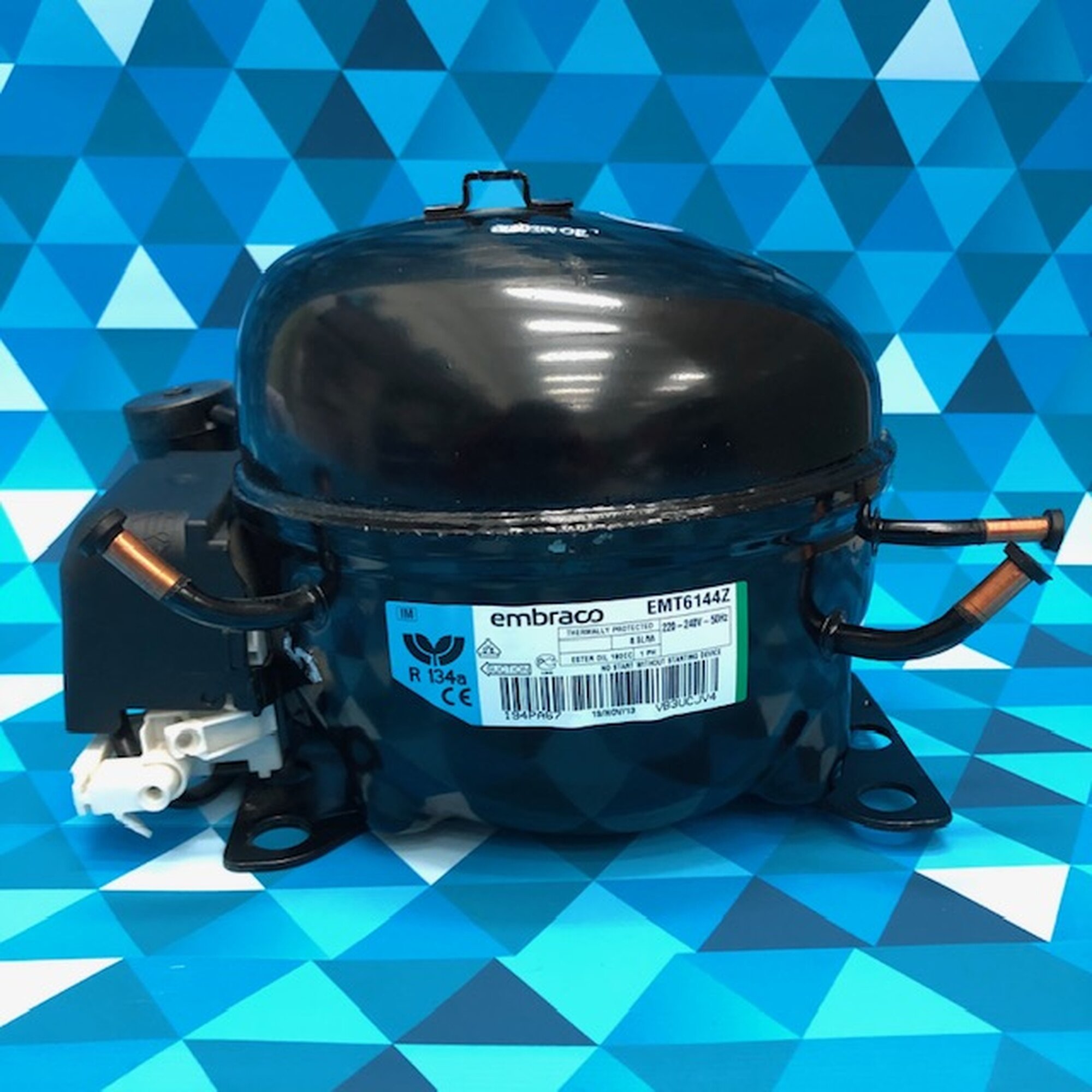 Компрессор Embraco (HBP) EMT6144Z (R134, 577Вт при +7,2C*/ASHRAE, 5,20см3) Словакия