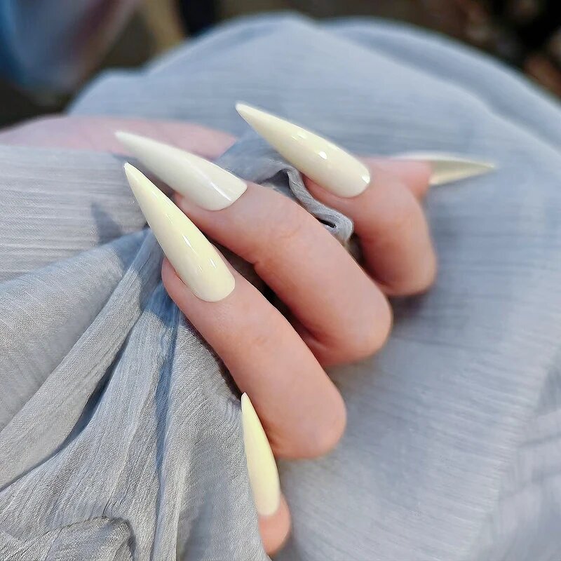 Черные накладные ногти стилет в стиле френч WHITE