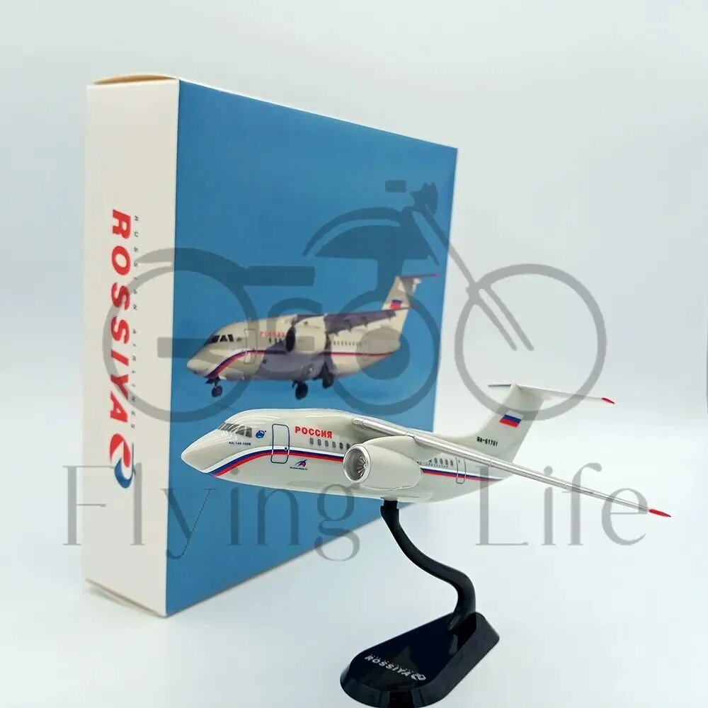 Российская модель статического самолёта Ан-148 1:200, бренд Flying Life
