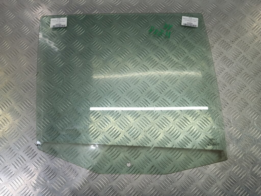 Стекло двери заднее правое Б/У для FORD Fusion I рестайлинг (2005—2012) 1214358