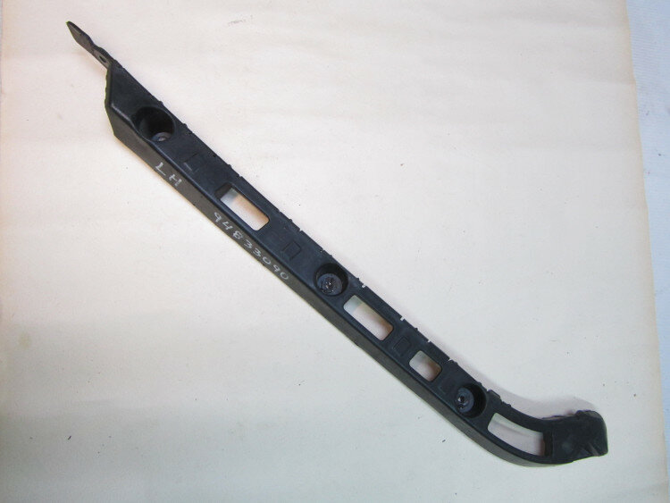 Кронштейн бампера заднего левый 94833090 95918979 Шевроле Круз Седан