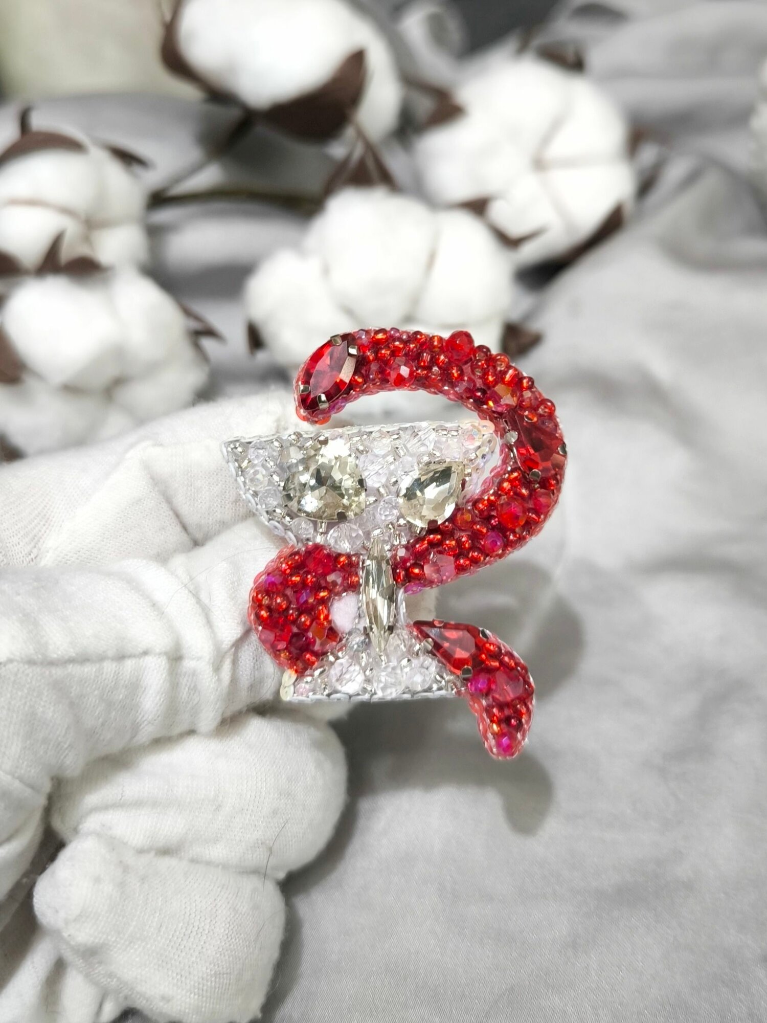 Брошь, стекло, кристалл