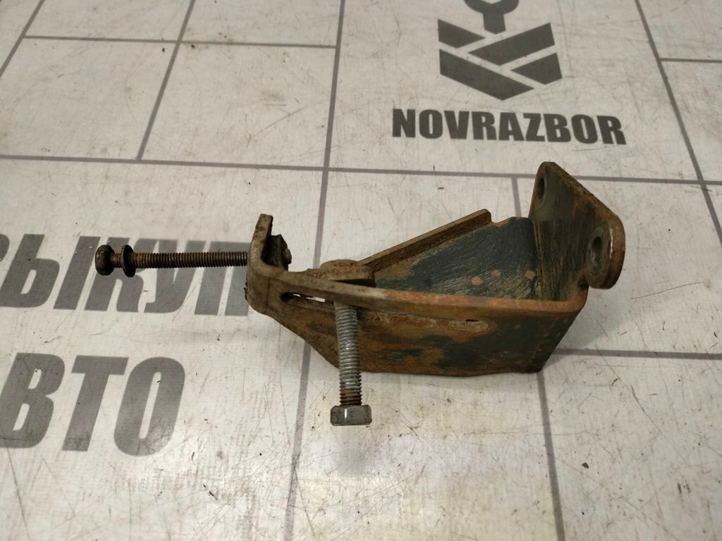 Кронштейн генератора LADA Priora 2008-2018