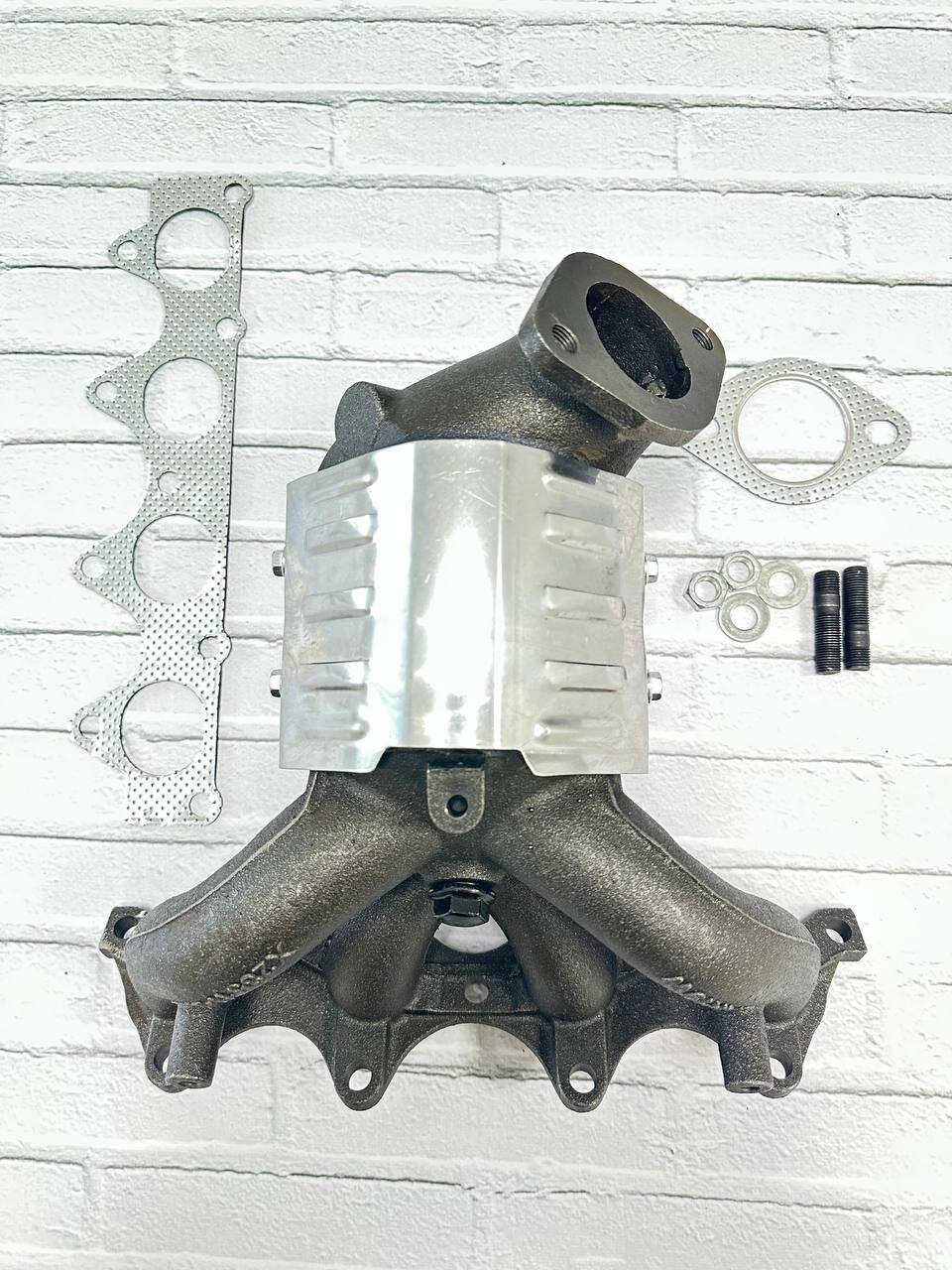 Выпускной коллектор с катализатором Hyundai Sоlаris, солярис