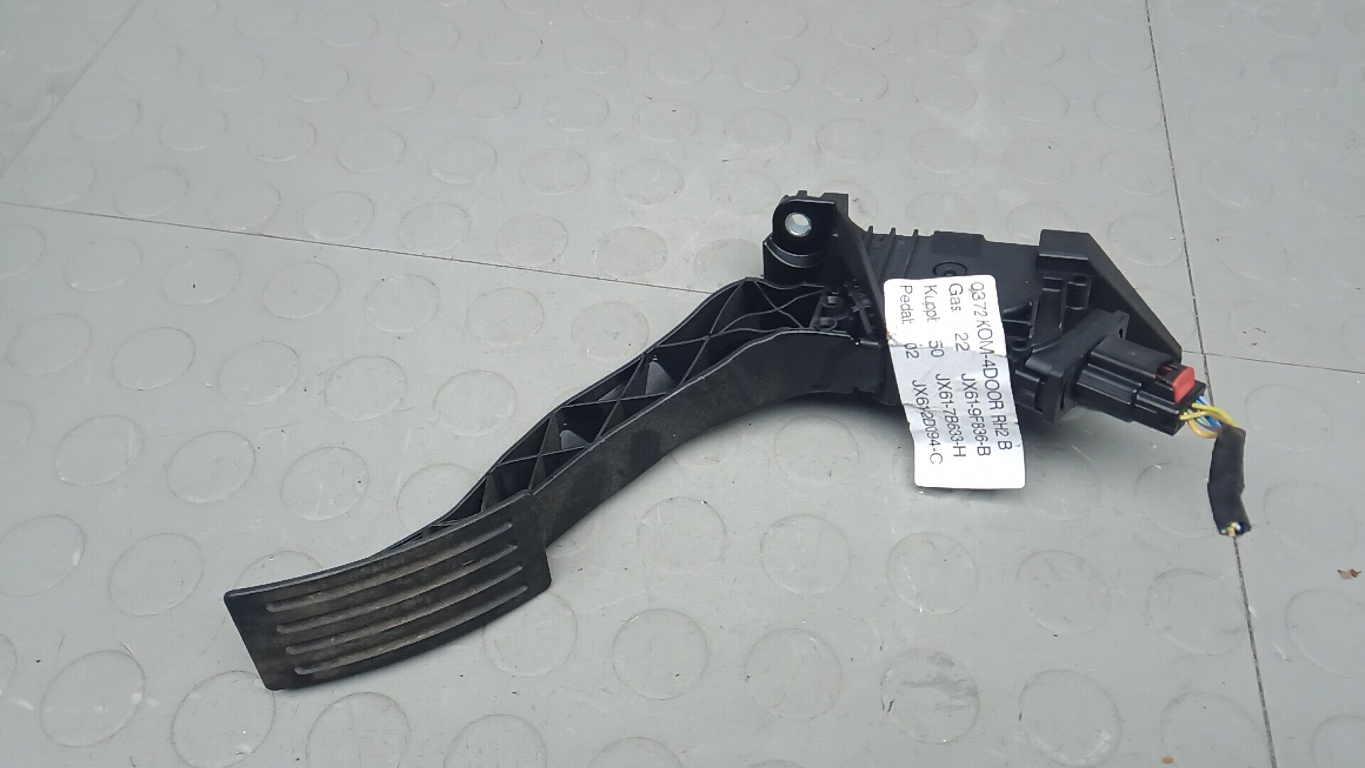 Педаль газа FORD FOCUS 4