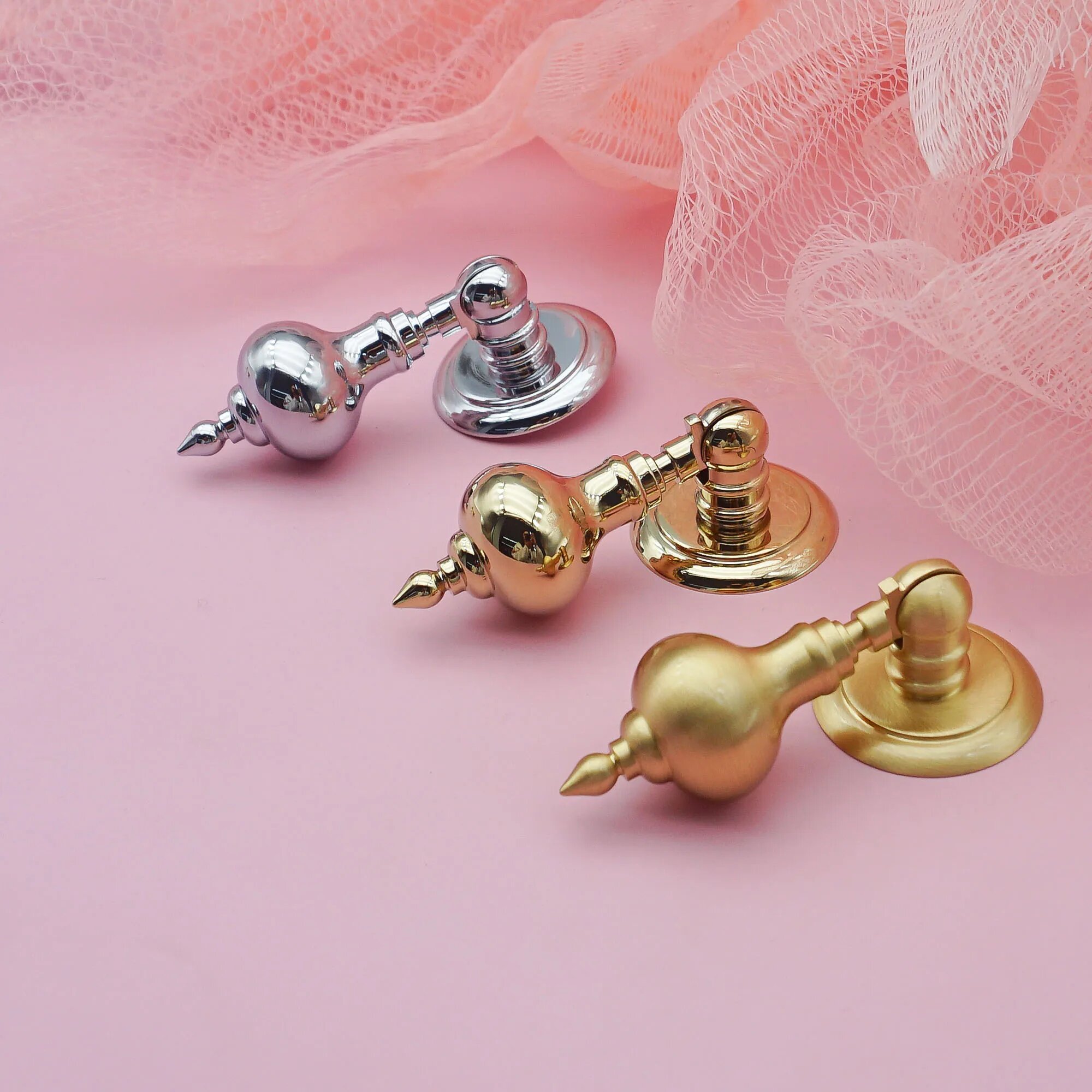 Ручки для шкафа Brass drop pulls, латунь — фото 1