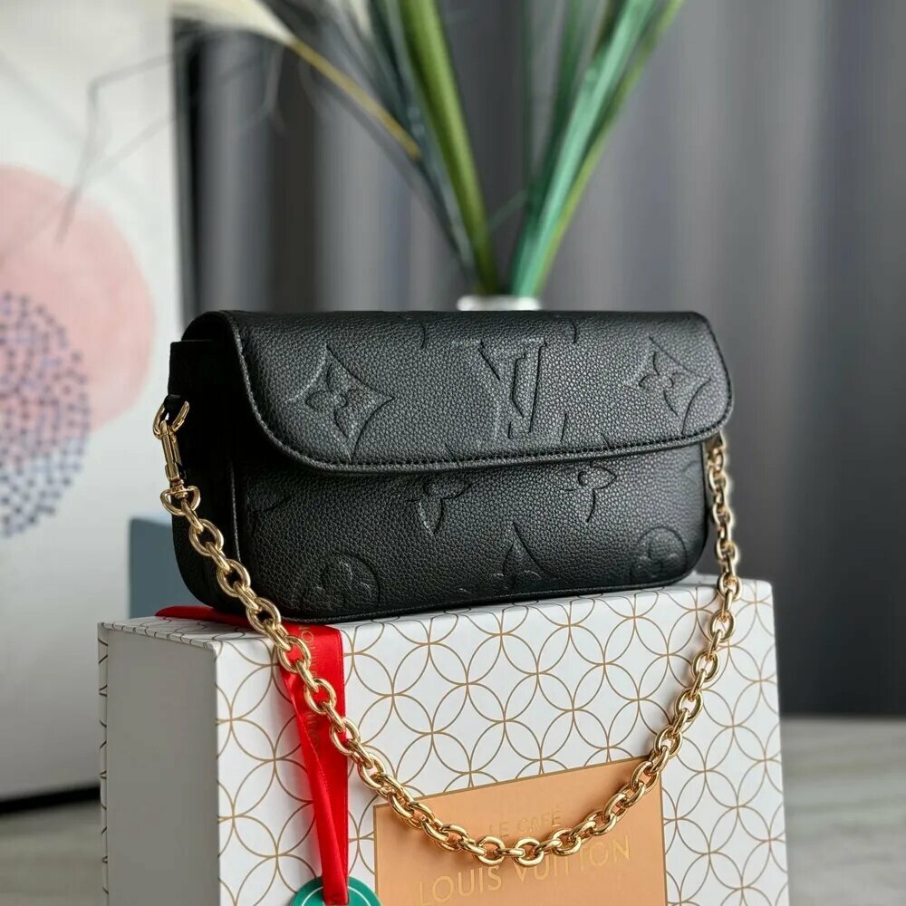 Louis Vuitton Сумка минодьер, клатч