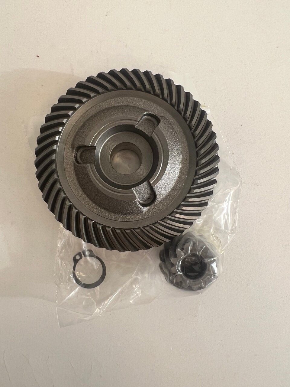 Комплект зубчатых колес BOSCH 1600A024YV, для УШМ GWS 24-180