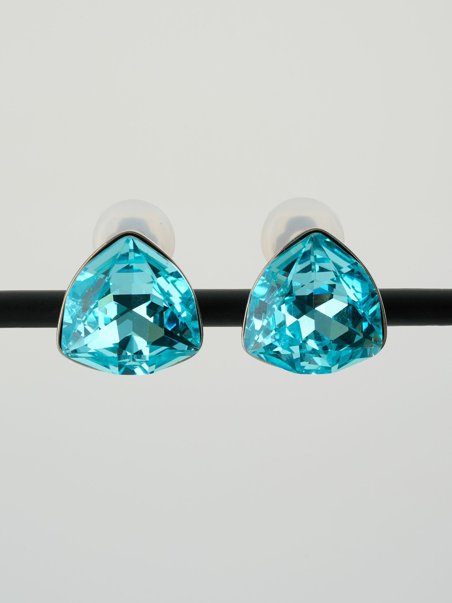 Серьги MONASHOP, аквамарин синтетический, топаз синтетический, кристалл