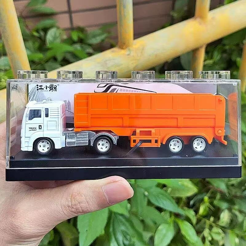 Мини модель самосвала DTGJ с инерционным механизмом, оранжевый кузов и белая кабина в прозрачном кейсе, масштаб 1:64