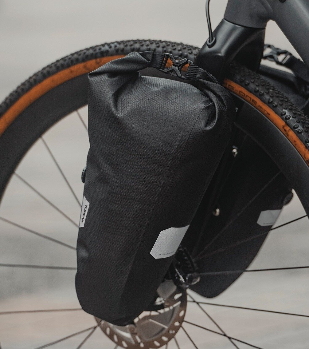 Велосумка Topeak QR Fork Drybag 5.8L Bolt-on на вилку для велосипеда