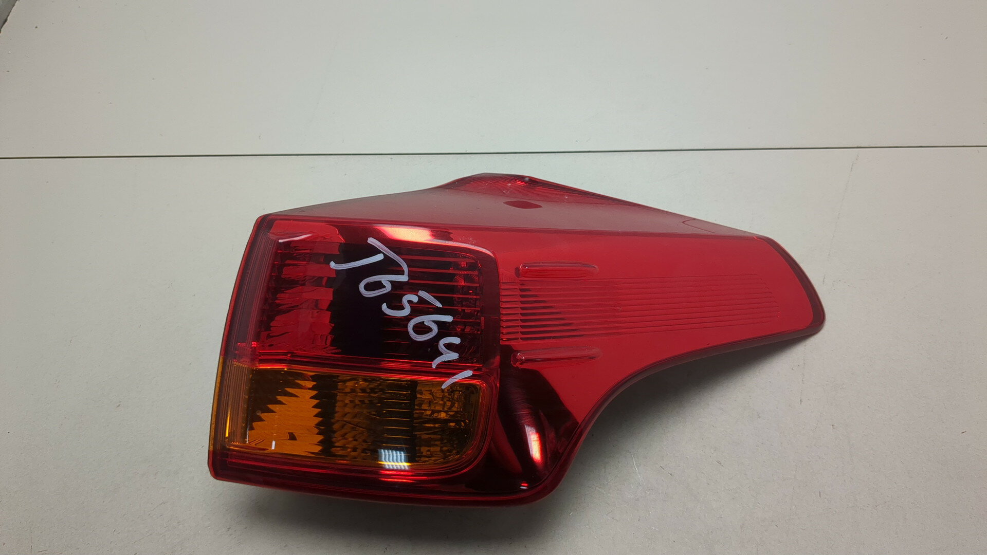 Фонарь (задний) правый Toyota RAV 4 Б/У