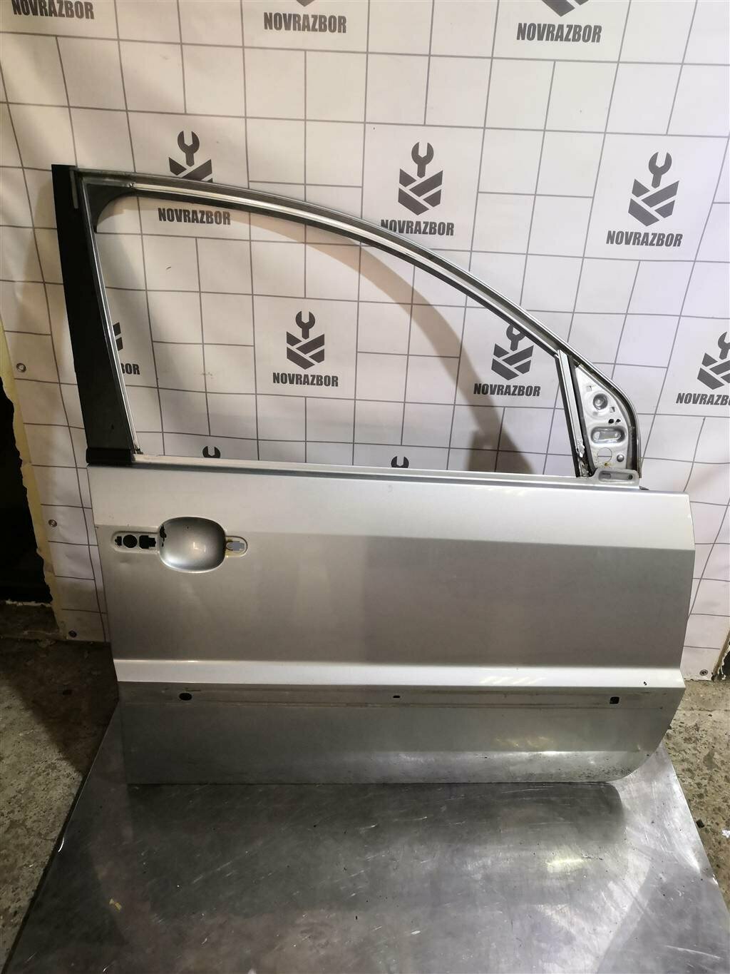 Дверь передняя правая Ford Fusion 2002 >